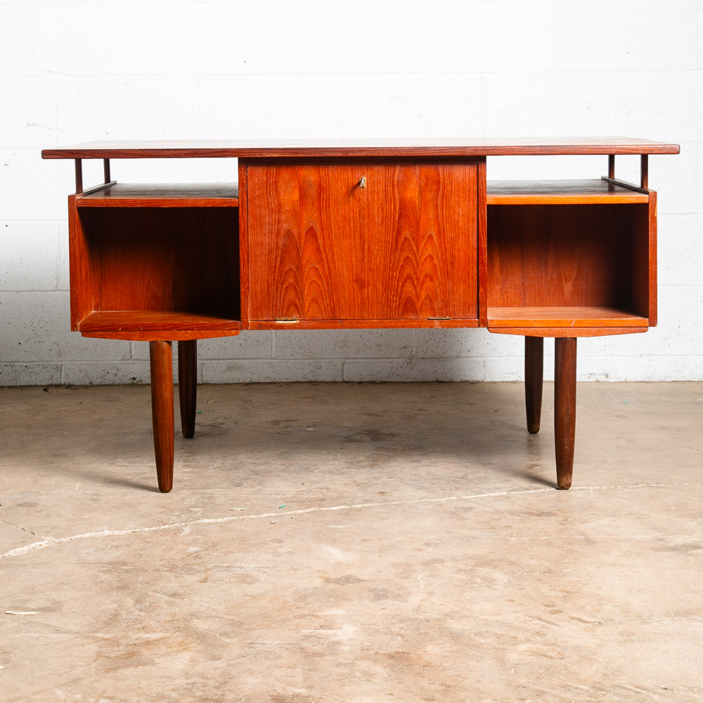 Mid Century Danish Modern Desk Floating 4 Drawer Locking Teak Wood ...