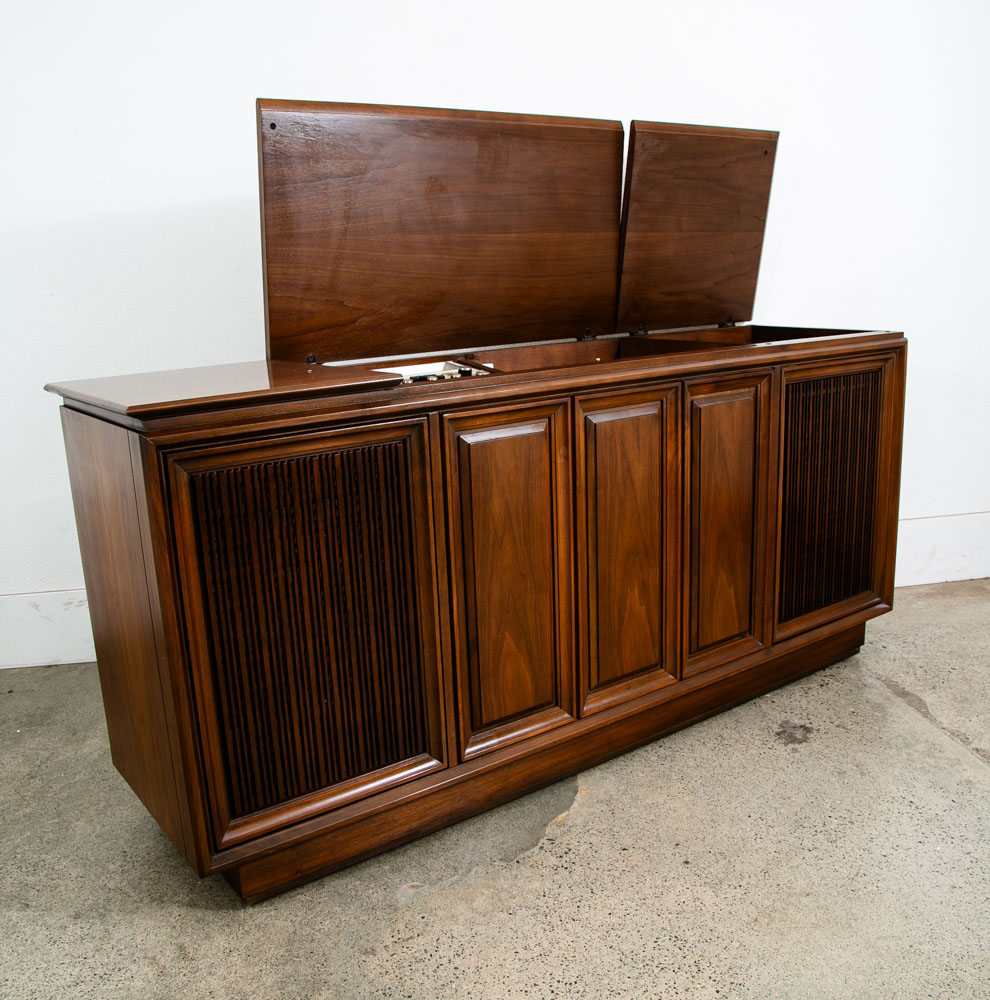 Mid Century Modern Stereo Console Credenza Fisher Statesman Radio ...