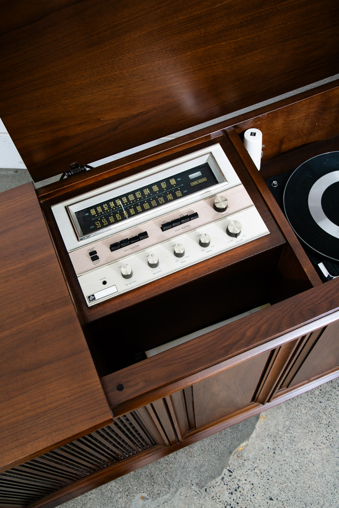 Mid Century Modern Stereo Console Credenza Fisher Statesman Radio ...