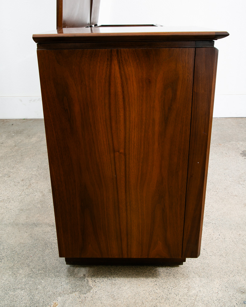 Mid Century Modern Stereo Console Credenza Fisher Statesman Radio ...